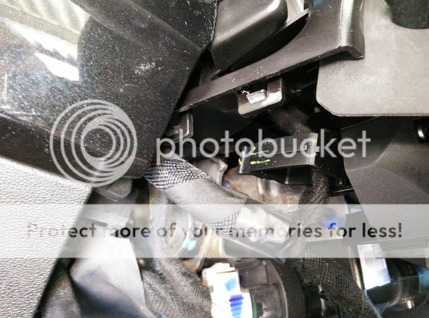 Broken plastic under steering wheel explained - Fiat 500 USA Forum